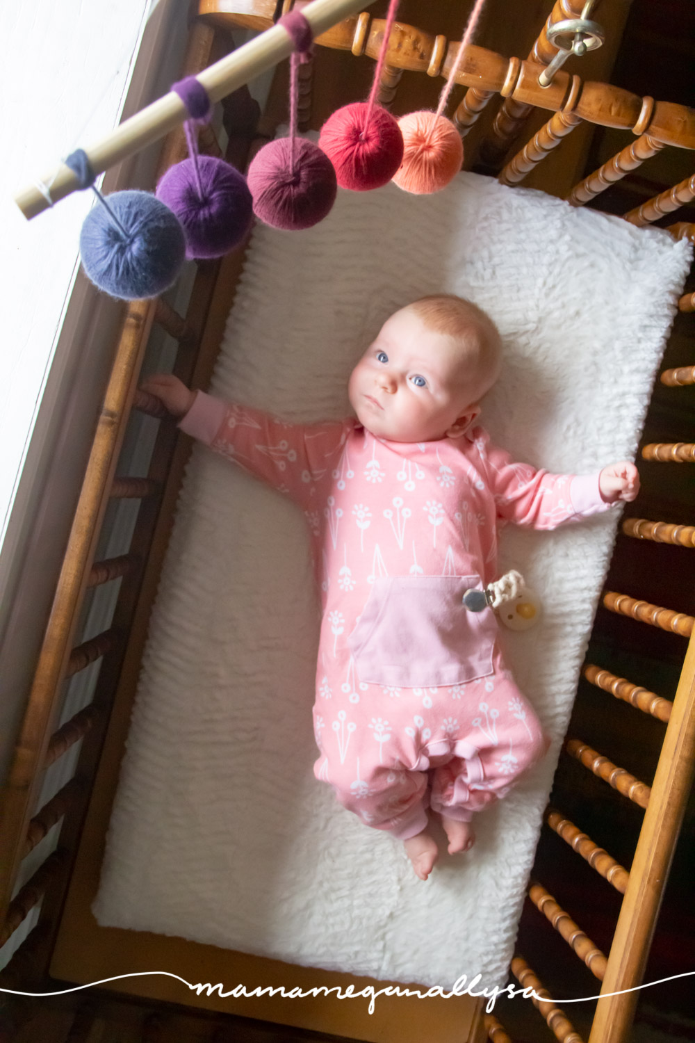 2 Simple Montessori Inspired Mobiles for your Newborn - MamaMeganAllysa